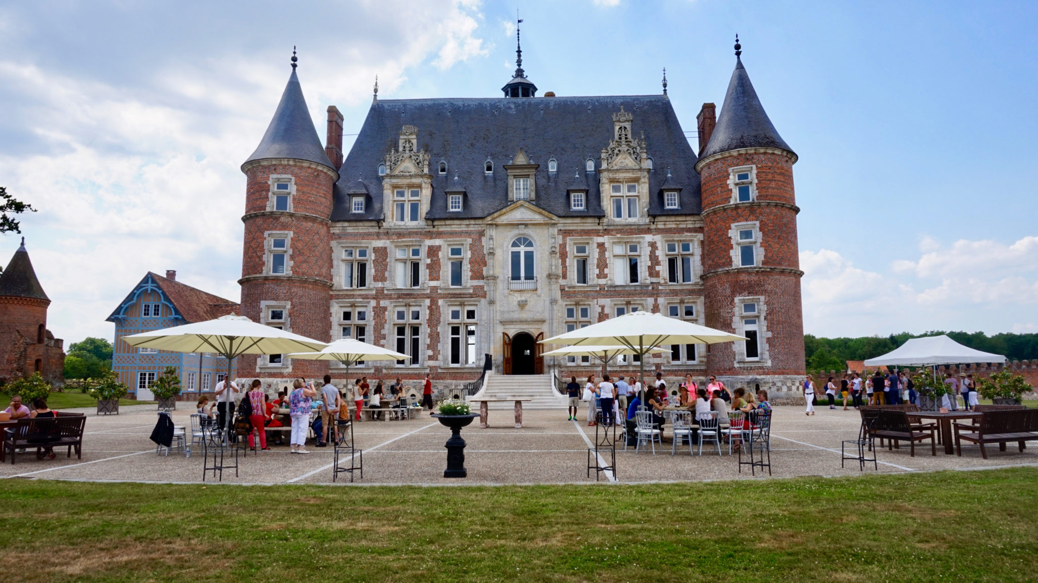 Château de Tilly - Boissey-le-Châtel : hôtel / restaurant / lieu de ...